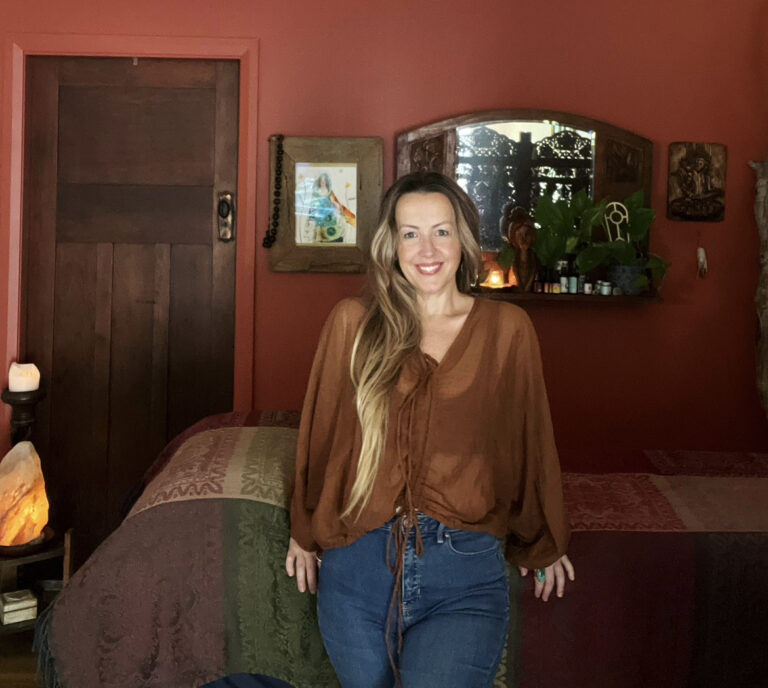 Sacred Bodywork – Nicole Newton